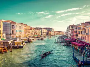 Venice to continue tourist entry fee in 2025 - The Economic Times