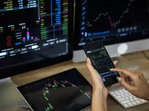 The art of overcoming market turbulence: 4 investors reveal their ...