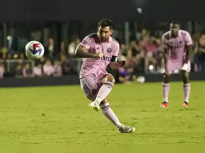 messi world cup free kick miss commentary