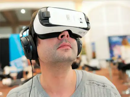 Virtual reality game console store