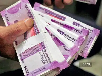 2 thousand dollars in rupees store