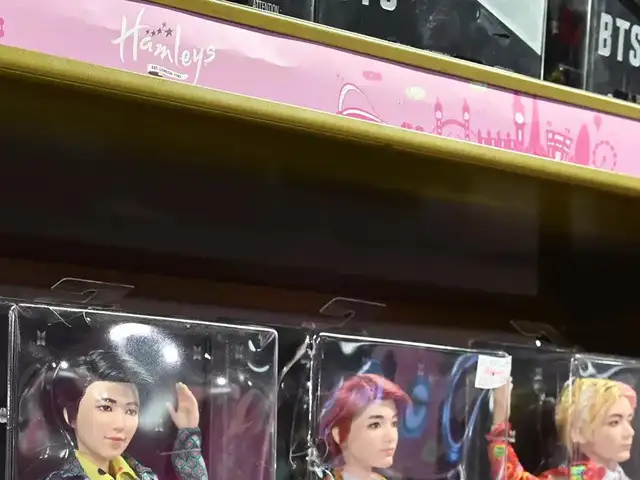 loco: South Korean rapper Loco getting married, Instagram gets flooded ...