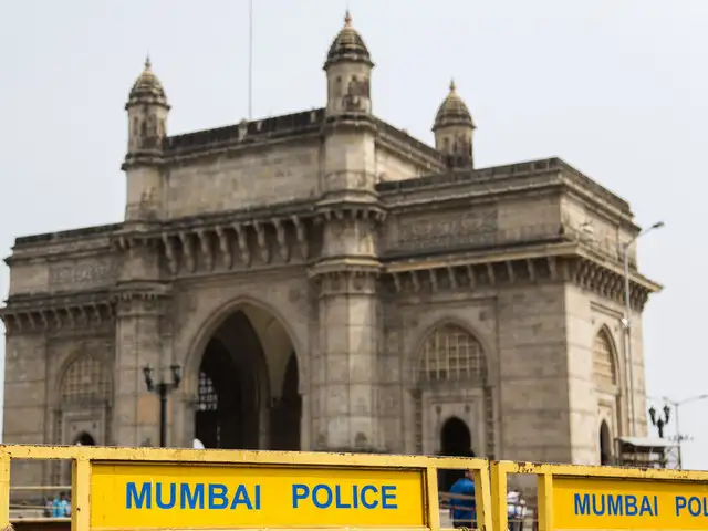 Akshay Kumar Cuttputtli: Mumbai Police uses Akshay Kumar's next ...
