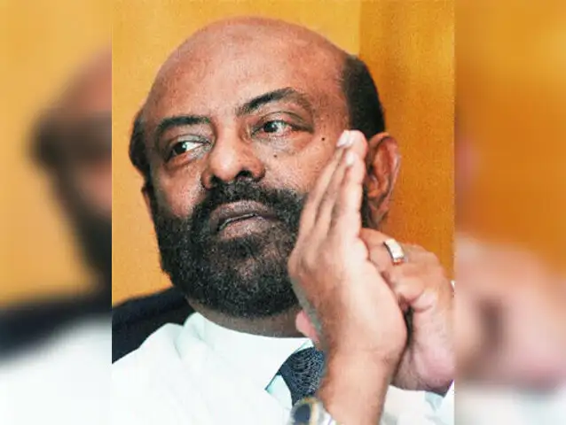 Shiv Nadar's Instagram, Twitter & Facebook on IDCrawl