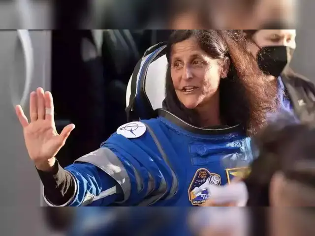 sunita williams return date