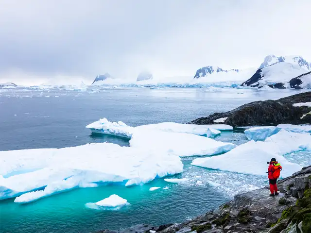 Queulat National Park: Chile's Queulat National Park: Mountain glacier ...