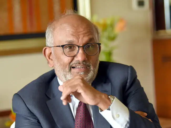 adobe ceo shantanu narayen: Who is Shantanu Narayen? Outgoing Adobe CEO ...