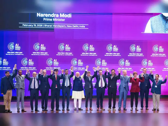PM holds discussions with global CEOs on responsibly scaling up AI ...
