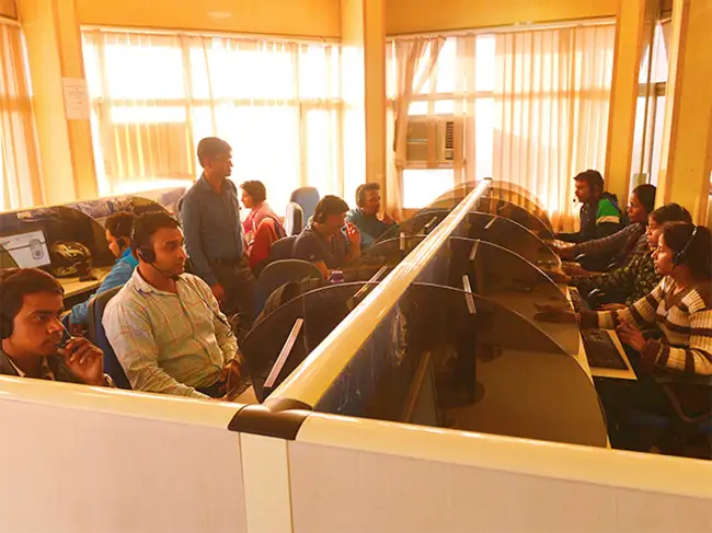 Indian call centers a source of imposter frauds: US - The Economic Times