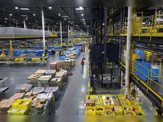 Dela hunters cyber monday: Deal-hunters on track to spend record $12 ...