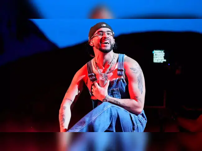 bad bunny ai copycat: Rapper Bad Bunny lashes out over viral AI copycat ...