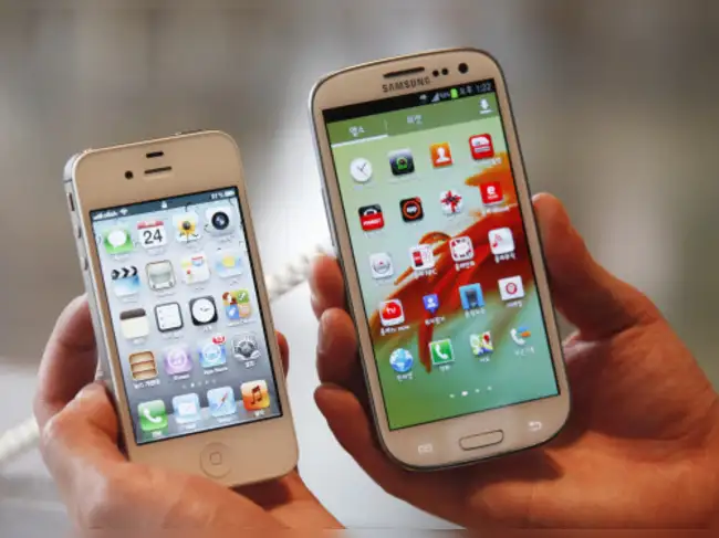 Smartphone war: Samsung hits back at iPhone with EMI scheme for its ...