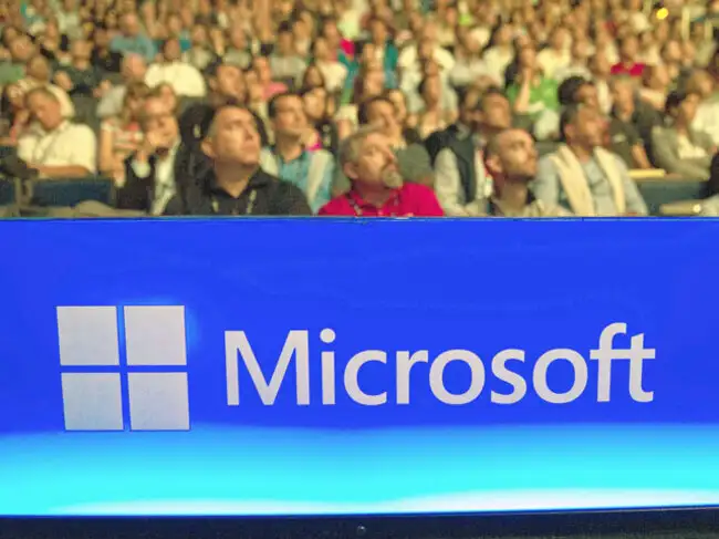 Microsoft cuts 7,800 jobs, reorganizes Windows phone unit - The ...