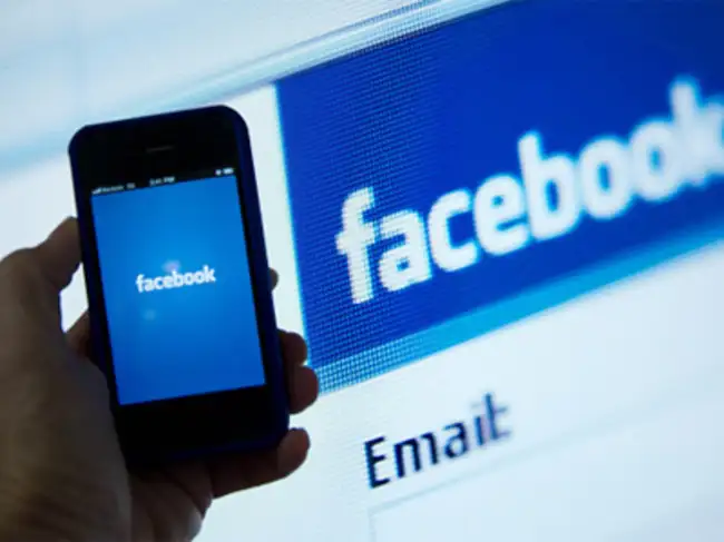 Facebook: After 100 million users in India, Facebook aims at 1 billion ...