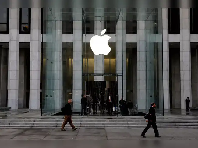 tony blevins: Apple senior exec leaves iPhone maker after remark in ...